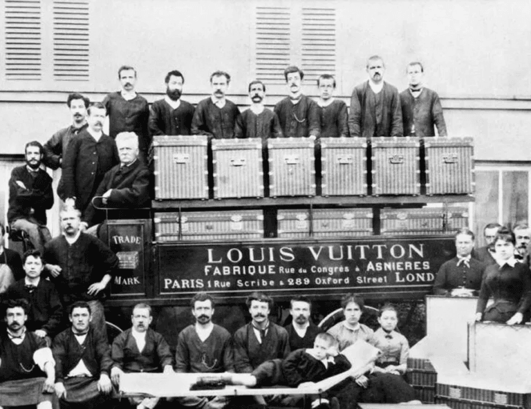 The Louis Vuitton logo. The history of the brand - The Color Blog