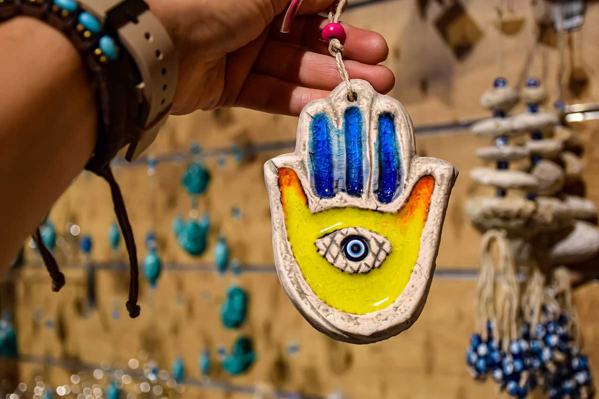 La main de Fatma, Khamsa ou Jamsa. Origine, histoire et signification ...